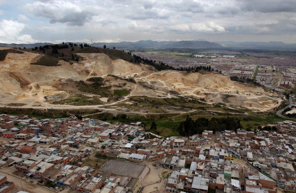 Colombia estudia imponer licencias ambientales para la exploración minera