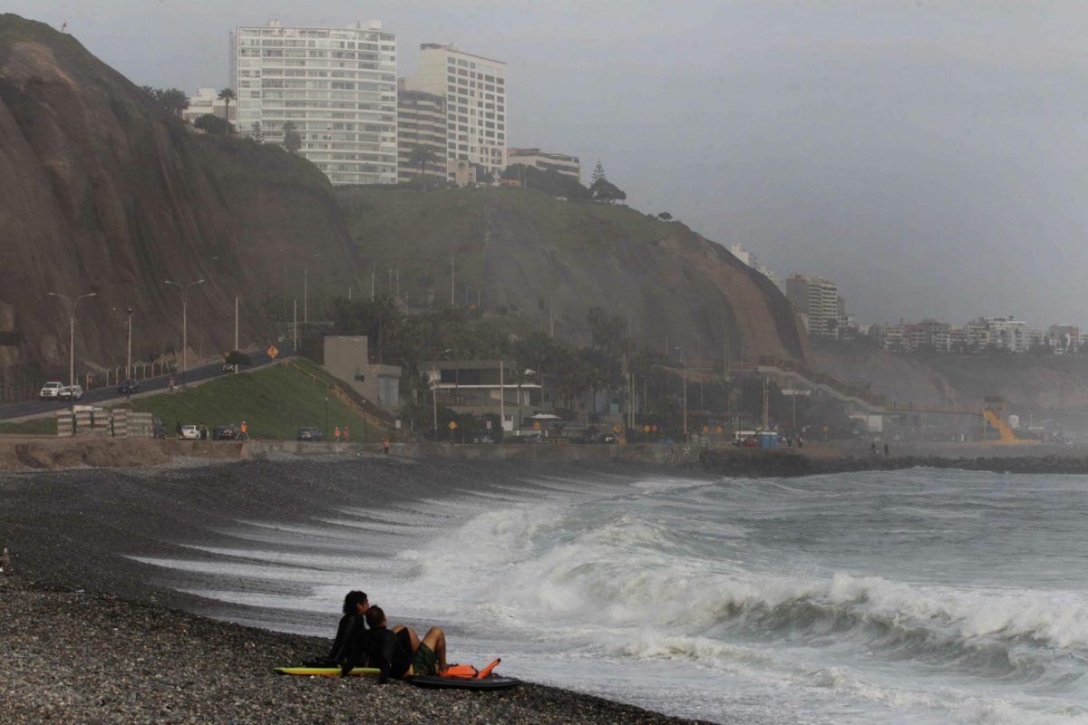 El intenso oleaje del Pacífico marca el inicio de El Niño - EFEverde