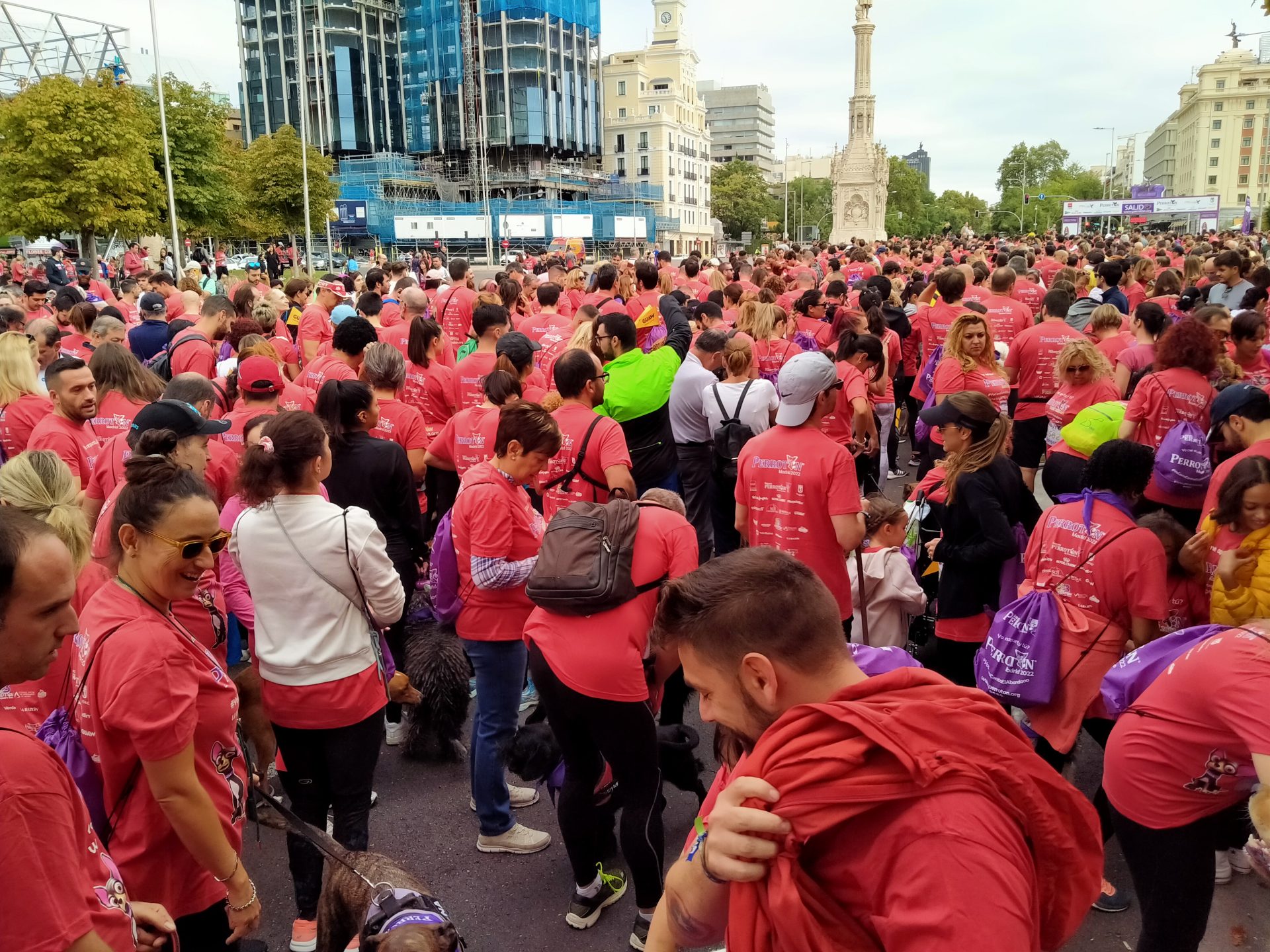 Perrotón 2022 reúne a miles de perros con sus dueños