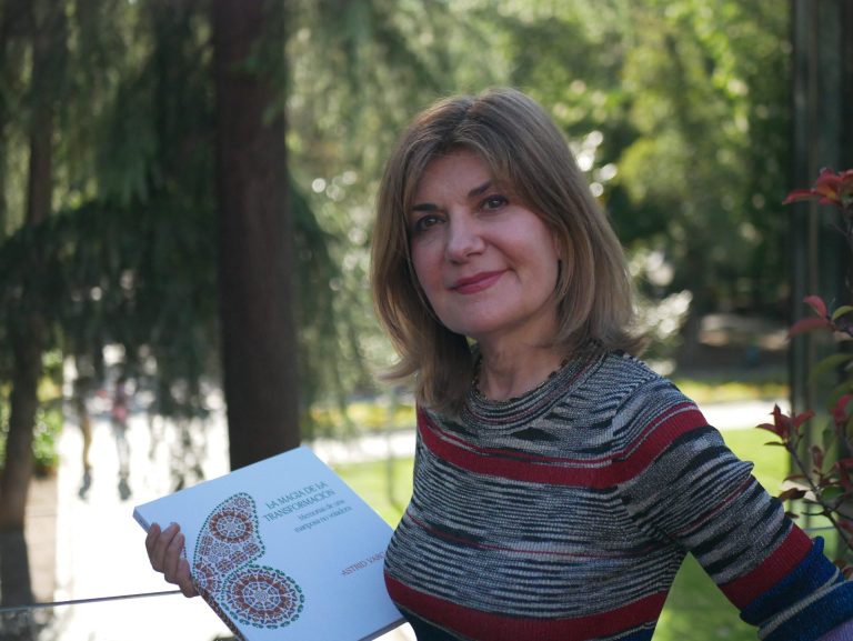 Astrid Vargas publica un libro sobre las mariposas y resalta su ...