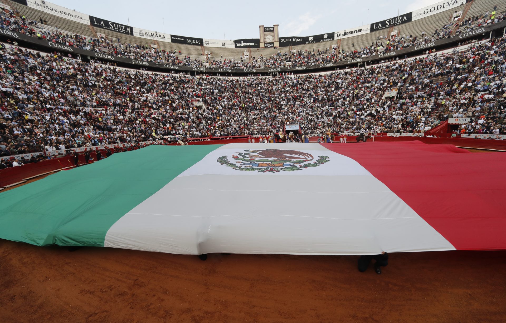 Las corridas sin muerte avanzan y el Congreso de Ciudad de México ...